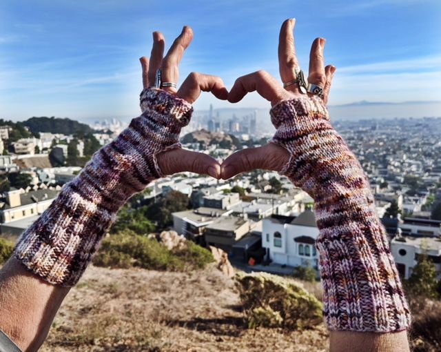 Holiday Handwarmers – Dancing Leaf Farm